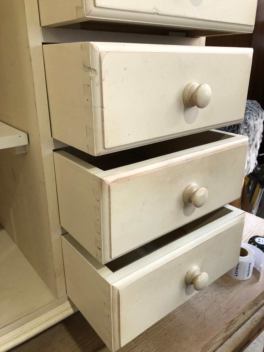 Cream Painted Compact Linen Cupboard – The Home Remedy Stroud